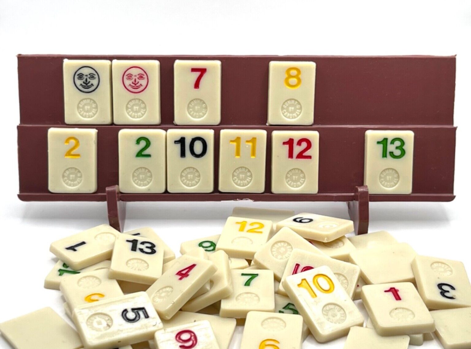 Cómo jugar al Rummy – Aprende sus reglas y estrategias